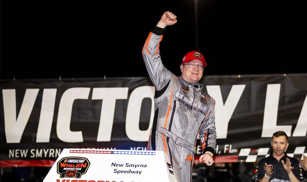 Ron Silk powers to another season-opening NASCAR Whelen Modified Tour ...